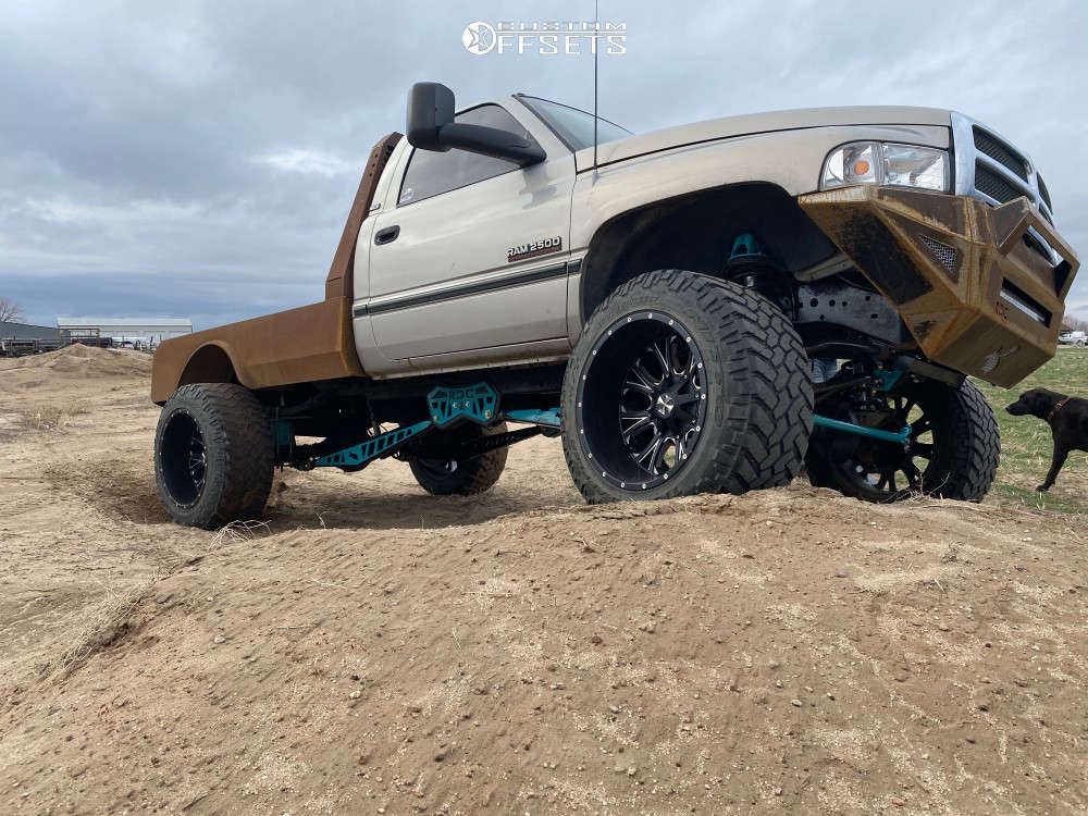 1995 Dodge Ram 2500 with 22x14 -76 Cali Offroad Americana and 37/13.5R22 Nitto Trail Grappler ...