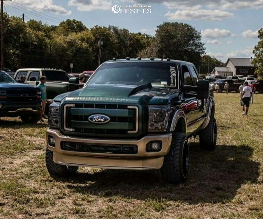 2011 Ford F-250 Super Duty with 22x12 -44 TIS 544BM and 33/12.5R22 ...