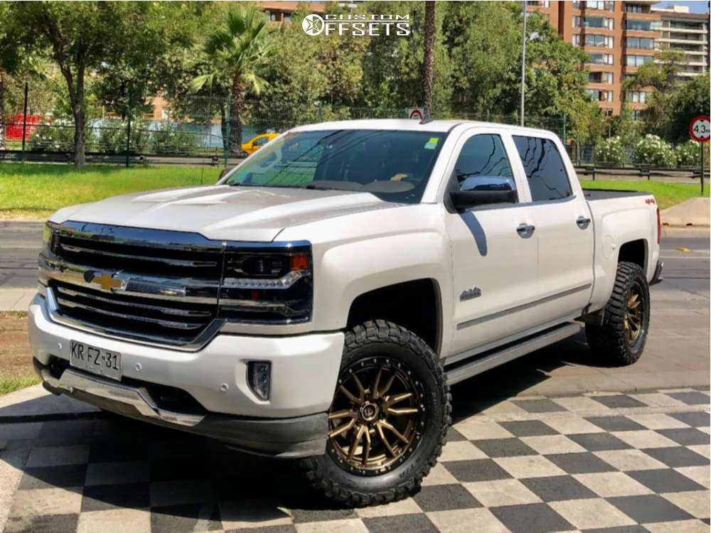 2018 Chevrolet Silverado 1500 with 20x9 1 Fuel Rebel and 305/55R20 ...