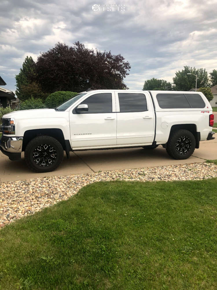 2018 Chevrolet Silverado 1500 with 18x9 18 Ultra Hunter and 33/11.5R18 ...