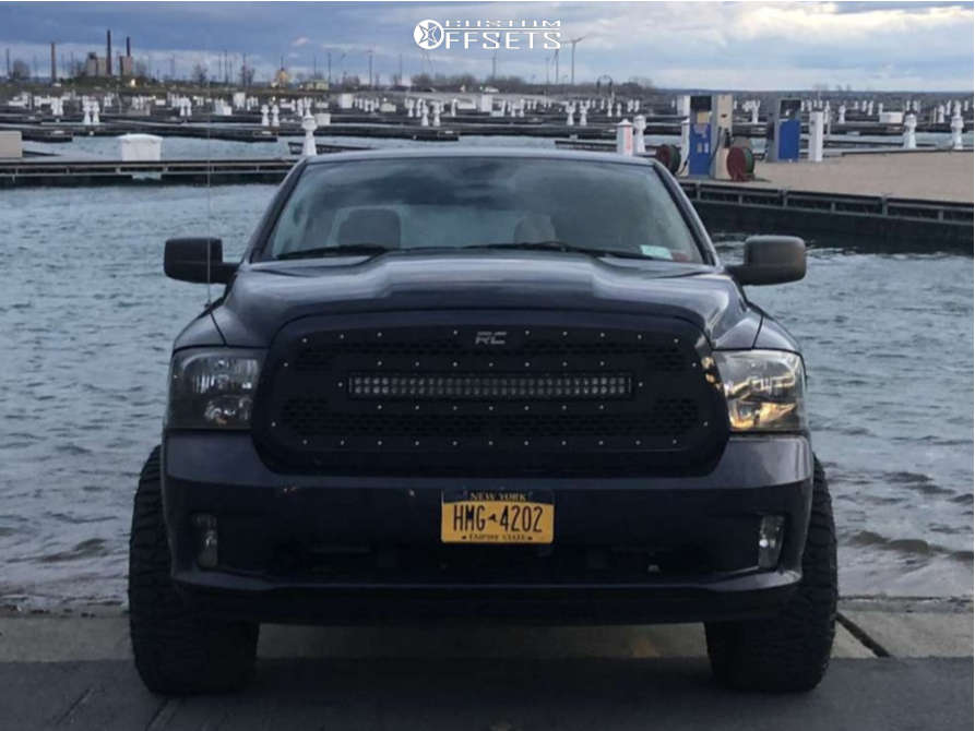 2014 Ram 1500 with 20x12 -44 Dropstars 657bm and 33/12.5R20 Pioneer ...