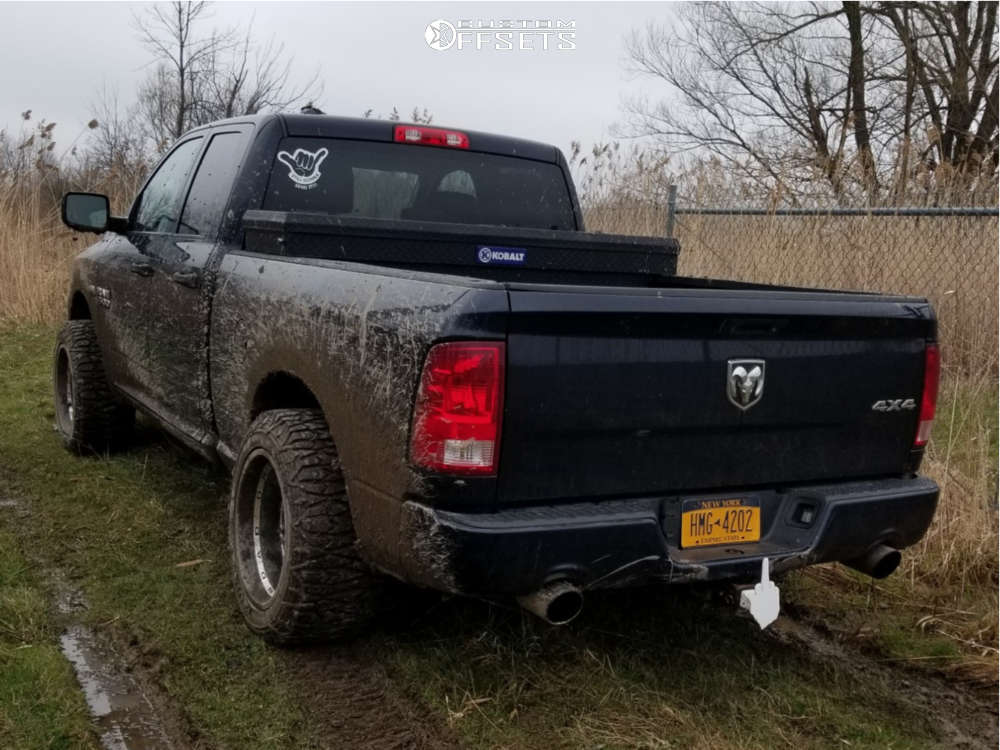 2014 Ram 1500 with 20x12 -44 Dropstars 657bm and 33/12.5R20 Pioneer ...