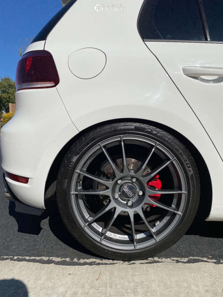2014 Volkswagen GTI with 18x8 45 OZ Racing Ultraleggera and 225/40R18 ...