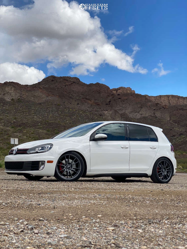 2014 Volkswagen GTI with 18x8 45 OZ Racing Ultraleggera and 225/40R18 ...