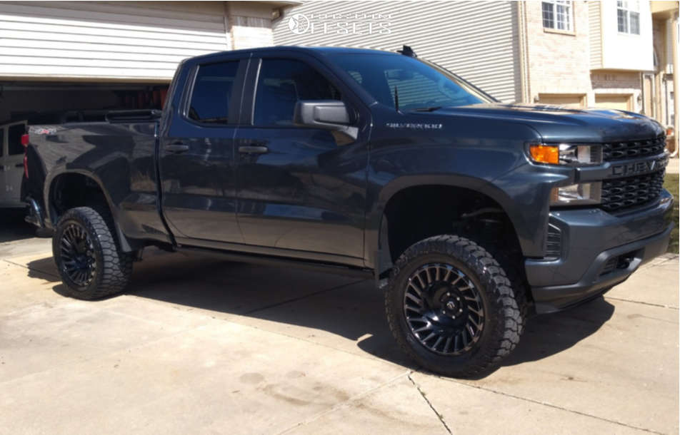 2019 Chevrolet Silverado 1500 with 20x10 -18 Fuel Cyclone and 305/55R20 ...