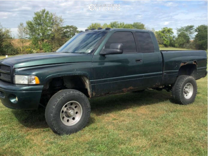 2000 Dodge Ram 2500 with 16x10 -25 American Racing Baja and 32/11.5R16 ...