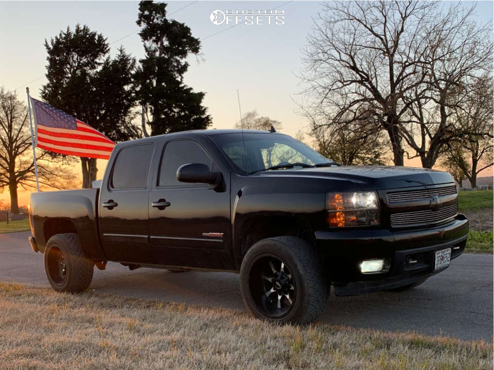 2007 Chevrolet Silverado 1500 with 20x12 -44 Moto Metal Mo970 and 305 ...