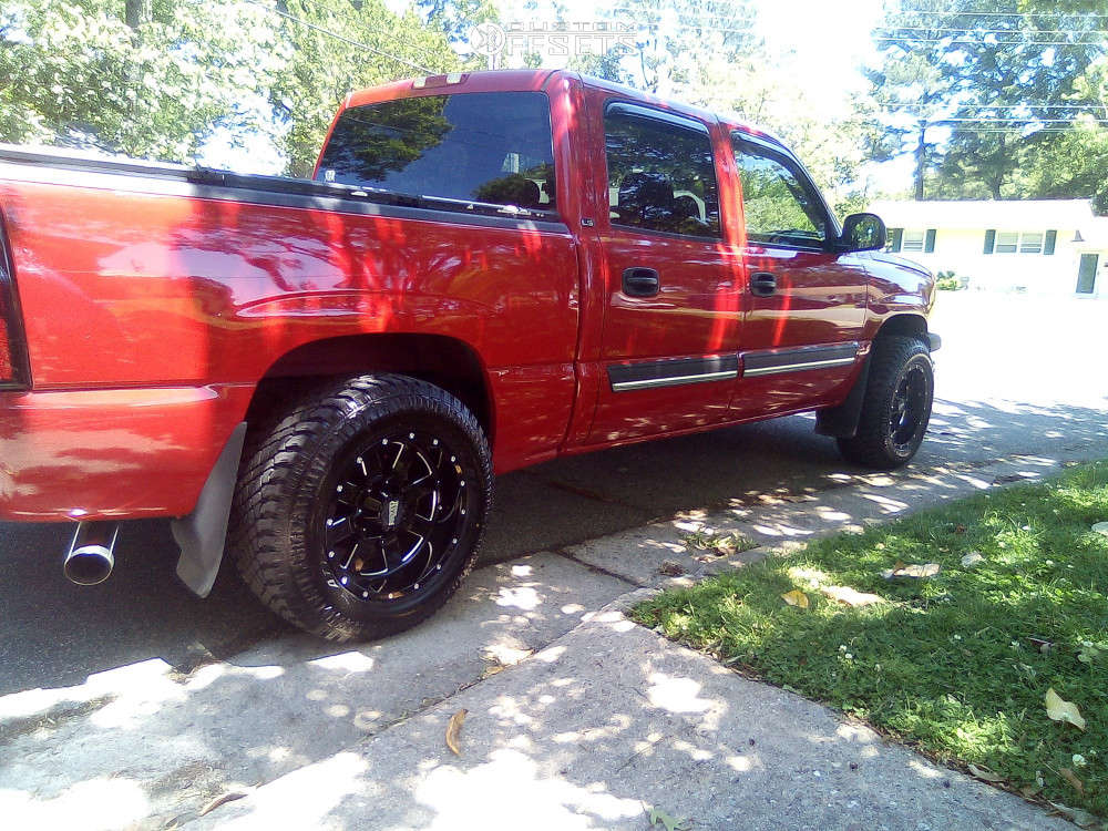 2005 Chevrolet Silverado 1500 with 18x10 -24 Moto Metal Mo962 and 285 ...