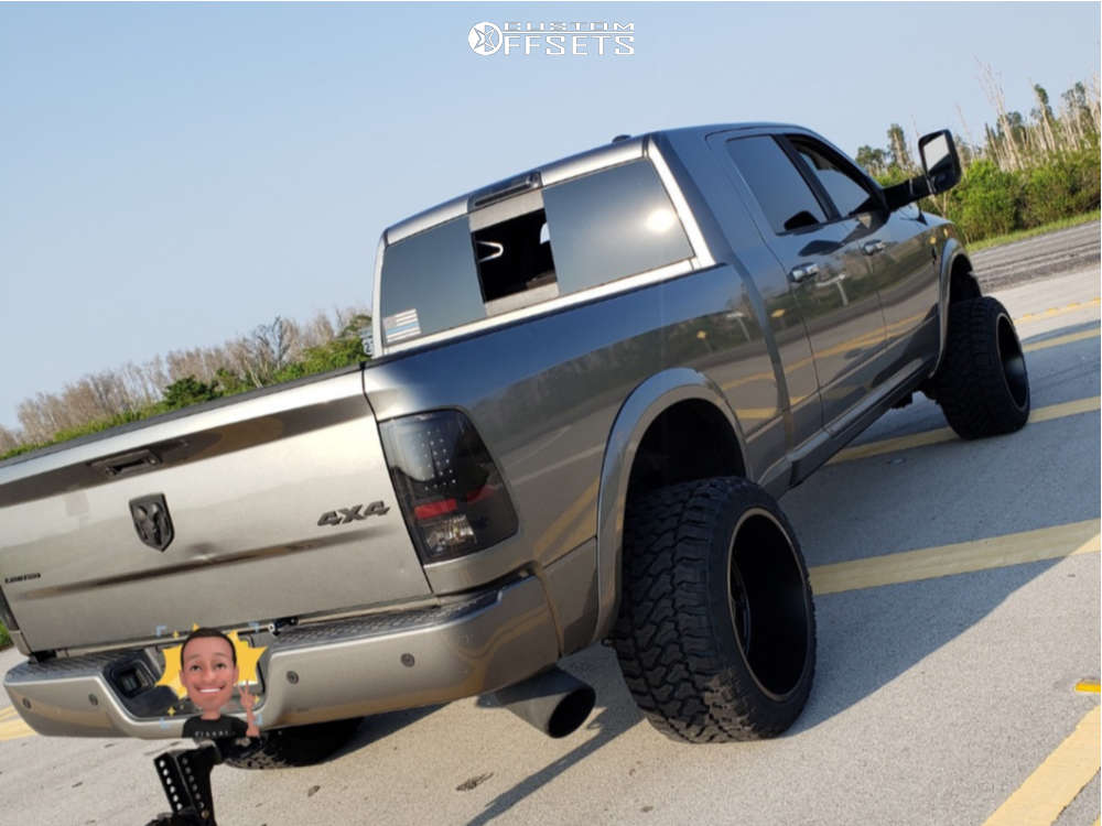 2012 Ram 3500 with 22x14 -76 Hostile Jigsaw and 33/14.5R22 Fury Offroad ...