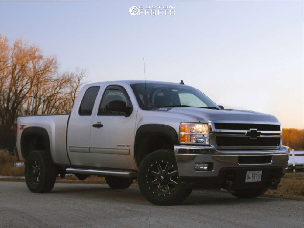 2012 Chevrolet Silverado 2500 HD with 18x9 1 Fuel Maverick and 275 ...