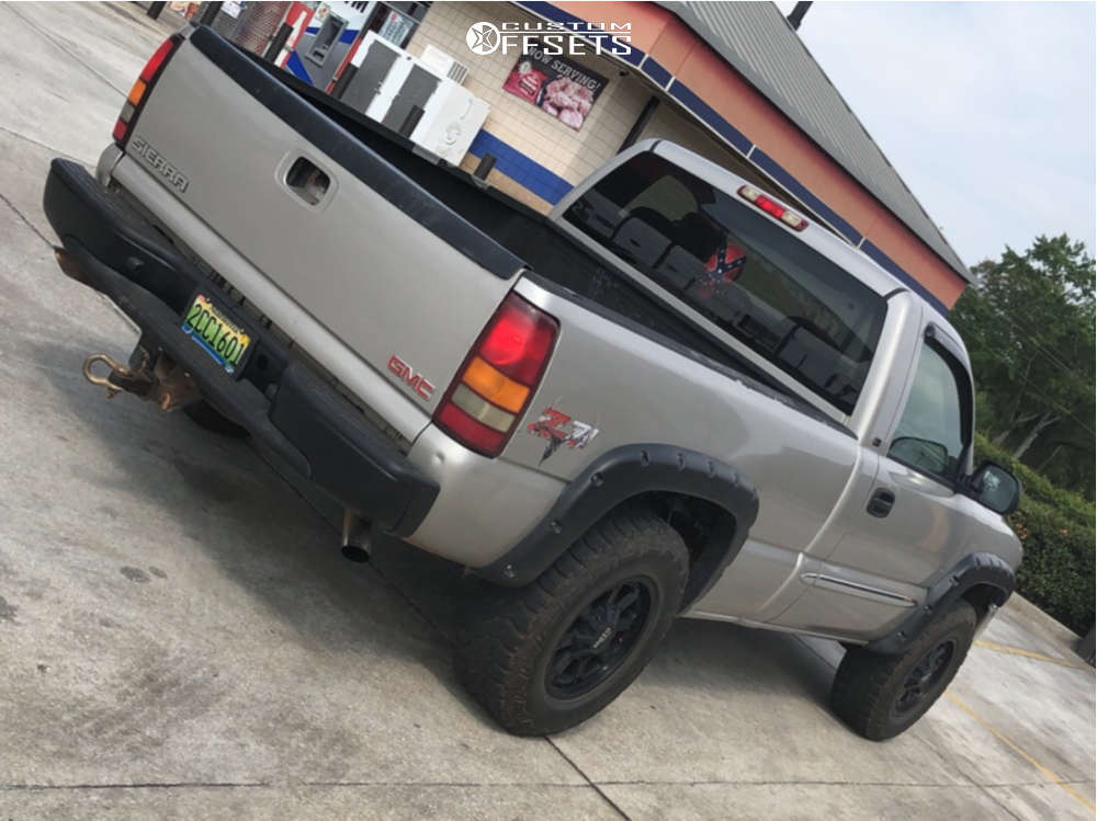 2004 GMC Sierra 1500 with 17x9 30 Moto Metal Mo984 and 35/12.5R17 ...