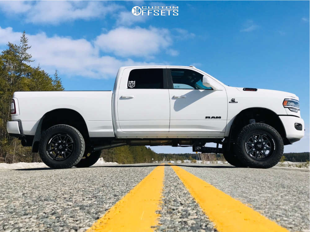 2019 Ram 2500 with 20x10 -25 Dropstars 655bm and 35/12.5R20 Toyo Tires ...