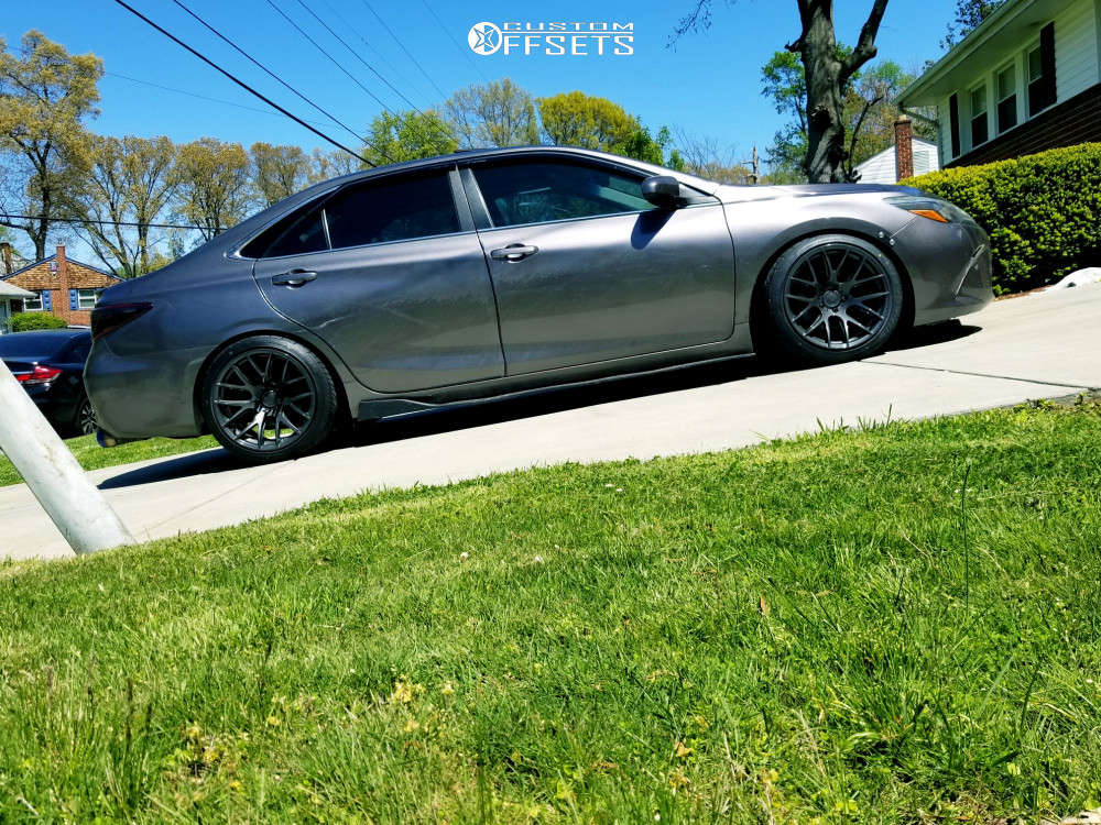 2015 Toyota Camry with 18x10.5 22 ESR Sr12 and 245/40R18 Federal SS595 ...