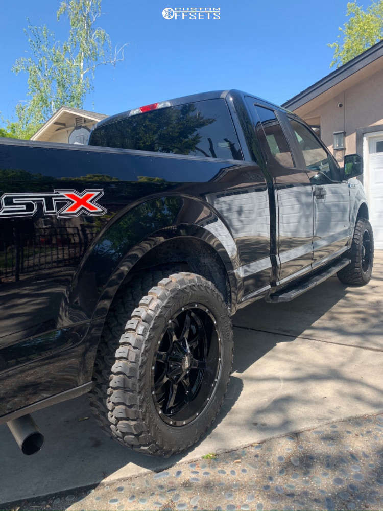 2017 Ford F-150 with 20x9 0 Moto Metal Mo970 and 33/12.5R20 Zeetex ...