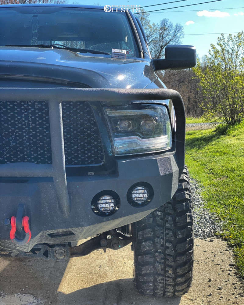 2012 Ram 1500 with 20x12 -44 Moto Metal Mo986 and 35/12.5R20 Federal ...