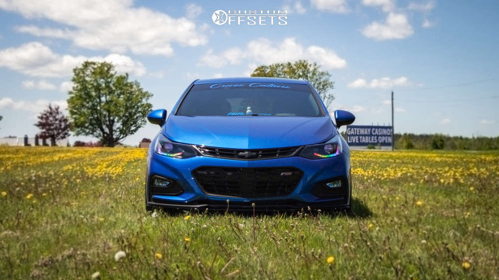 2017 Chevrolet Cruze with 18x8.5 30 ESR SR01 and 225/40R18 Hankook ...
