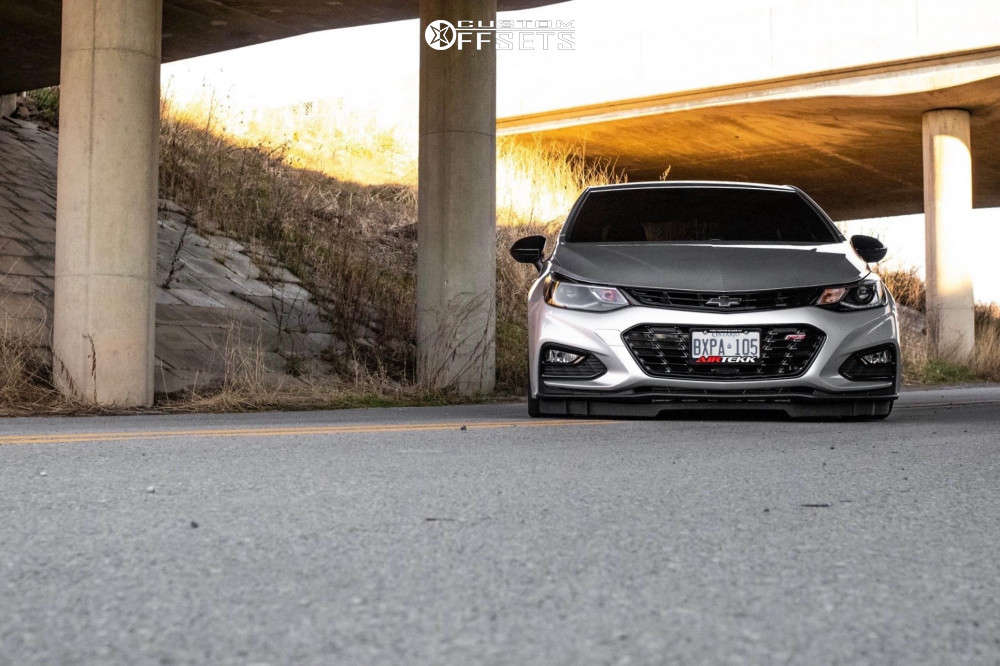 2018 Chevrolet Cruze with 18x8 30 Fast Wheels Fc04 and 225/45R18 Kumho ...