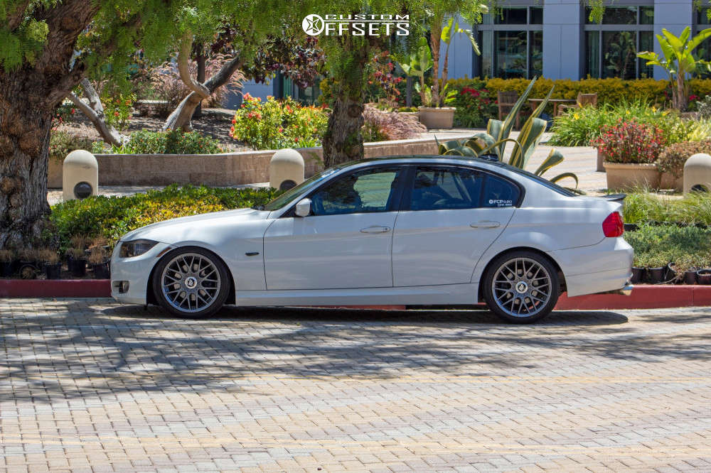 2011 BMW 328i with 18x8.5 35 Rotiform Rse and 235/40R18 Yokohama ADVAN ...