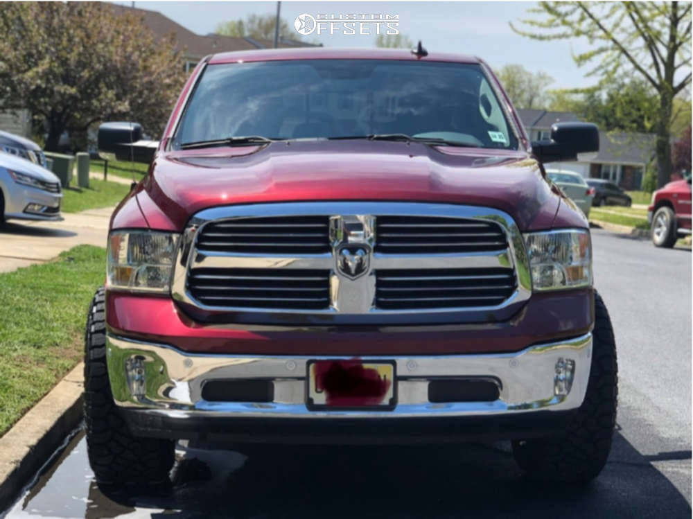 2016 Ram 1500 with 20x12 -44 Hardrock Hardcore and 35/12.5R20 Kenda ...