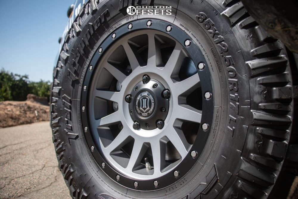 2019 Toyota Tundra with 17x8.5 25 Icon Alloys Compression and 35/12 ...