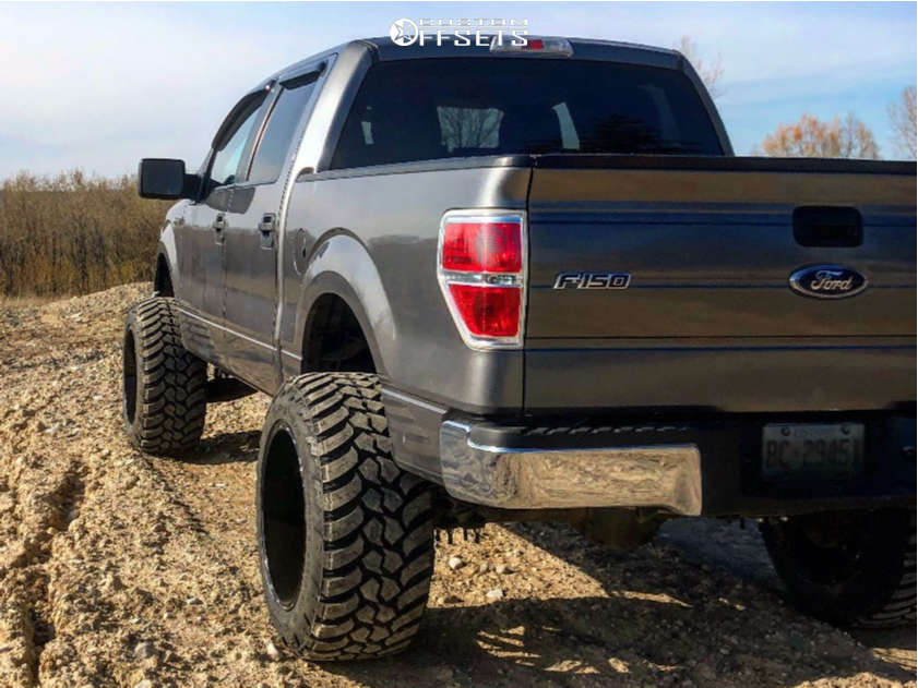 2010 Ford F-150 with 22x14 -78 Fuel Triton and 37/13.5R22 AMP Mud ...
