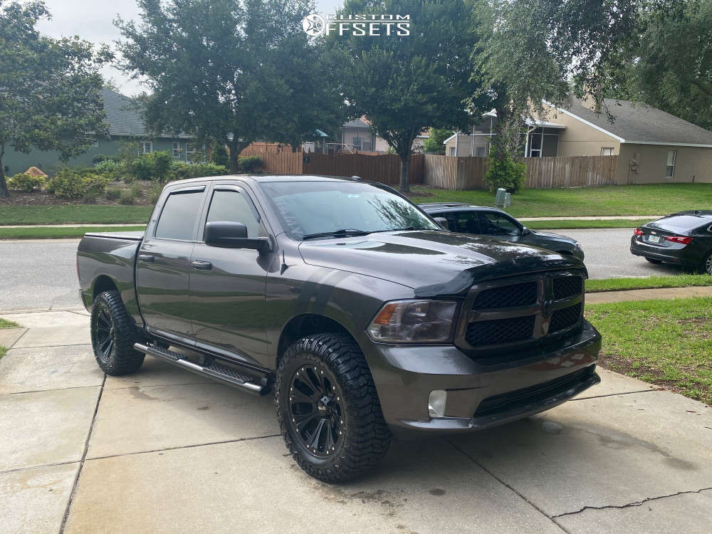 2016 Ram 1500 with 20x9 -12 Helo He901 and 35/12.5R20 Radar Renegade Rt ...