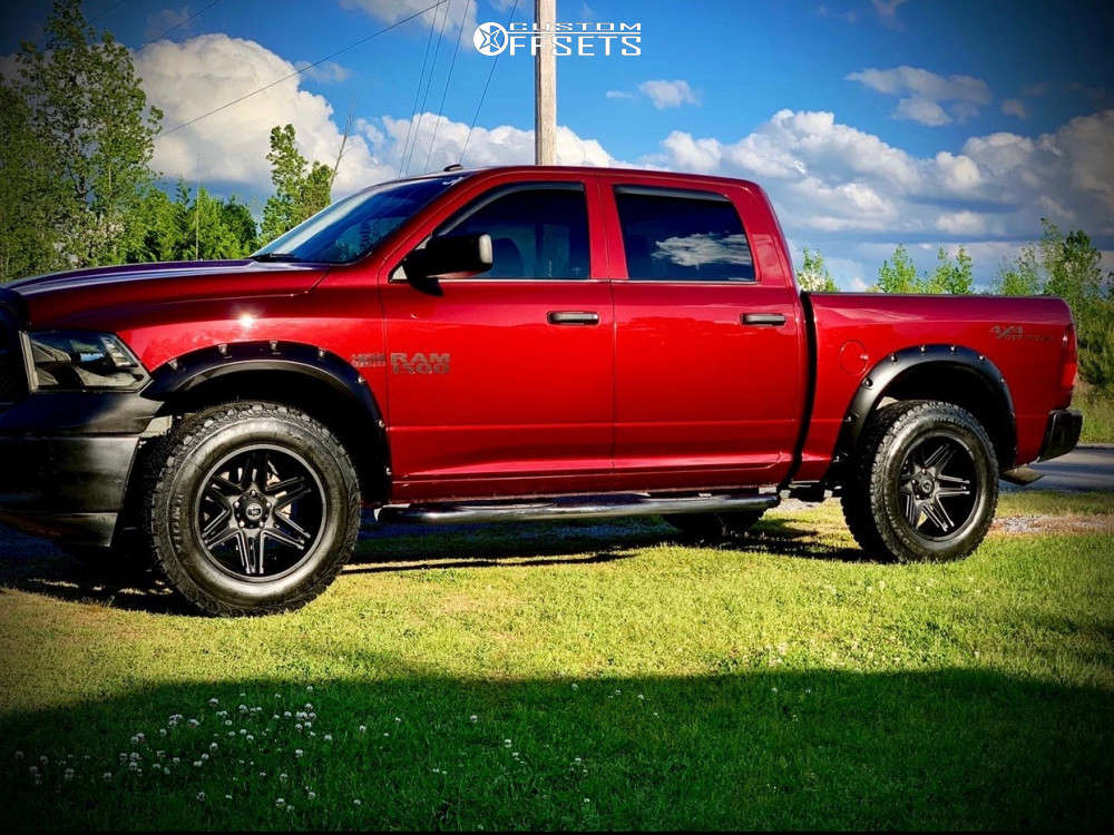 2017 Ram 1500 with 20x10 -25 Vision Razor and 275/65R20 Treadwright ...