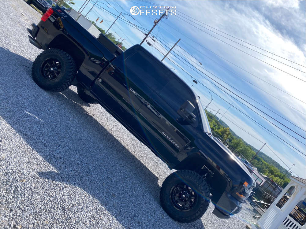 2018 Chevrolet Silverado 1500 with 18x9 -12 Fuel Coupler and 35/12.5R18 ...