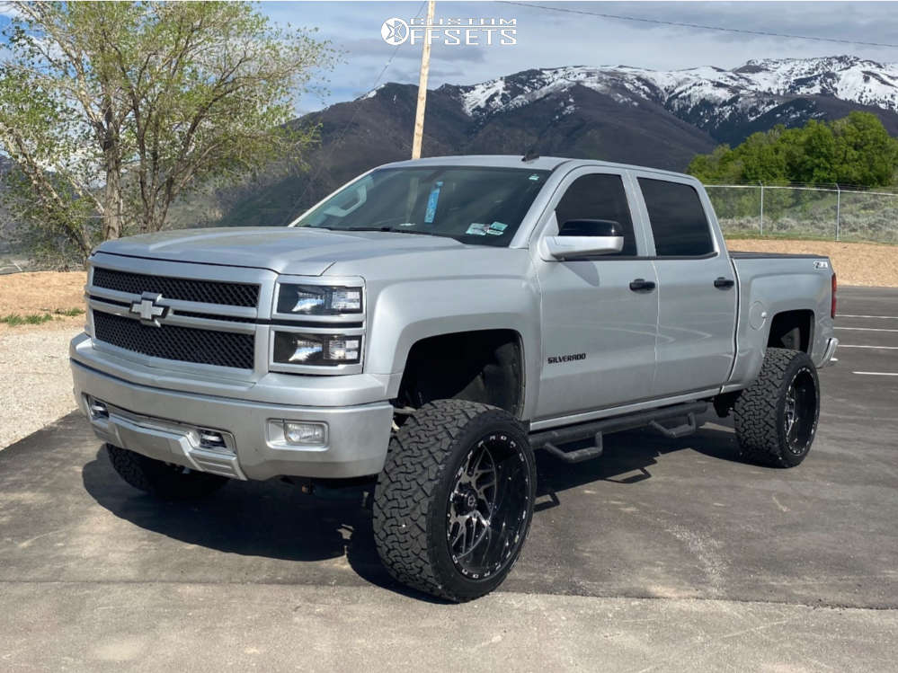 2014 Chevrolet Silverado 1500 with 22x12 -51 TIS 544MB and 33/12.5R22 ...