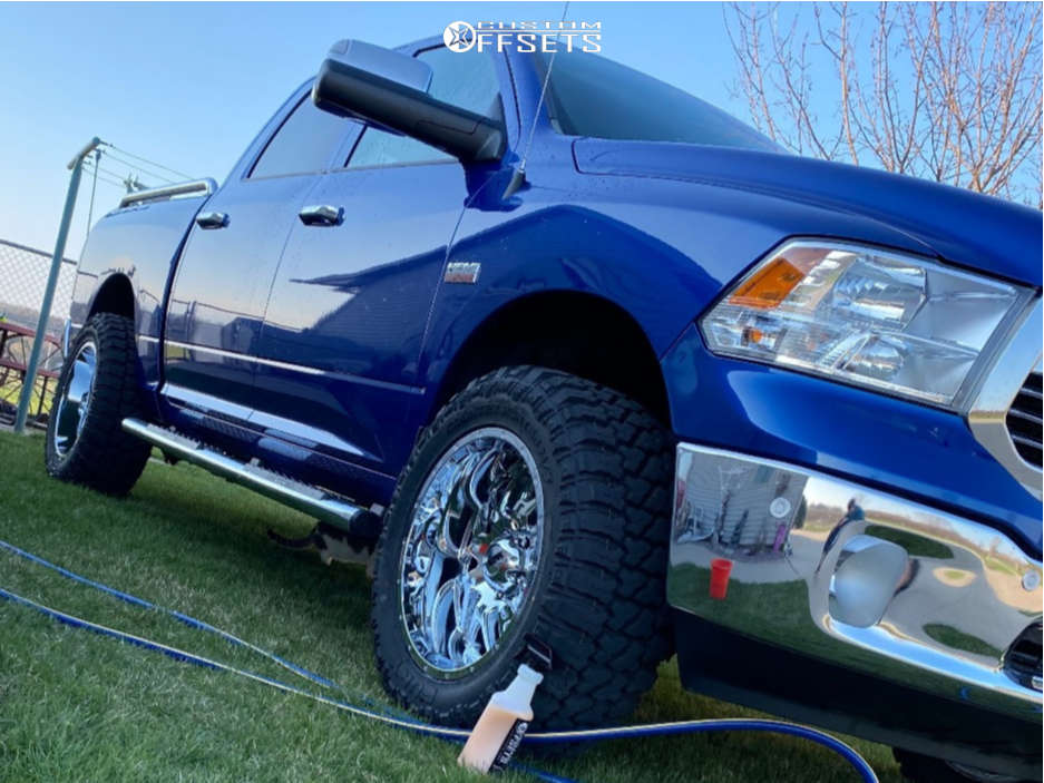 2015 Ram 1500 with 20x10 -25 Ultra Hunter and 33/12.5R20 Fury Offroad ...