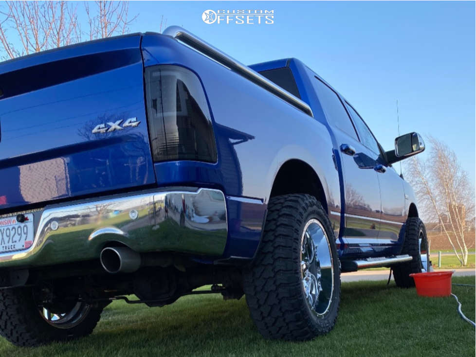 2015 Ram 1500 with 20x10 -25 Ultra Hunter and 33/12.5R20 Fury Offroad ...