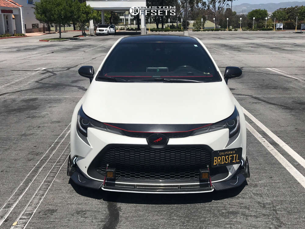 2020 Toyota Corolla with 18x9.5 36 AVID1 AV28 and 235/40R18 Lionhart Lh ...