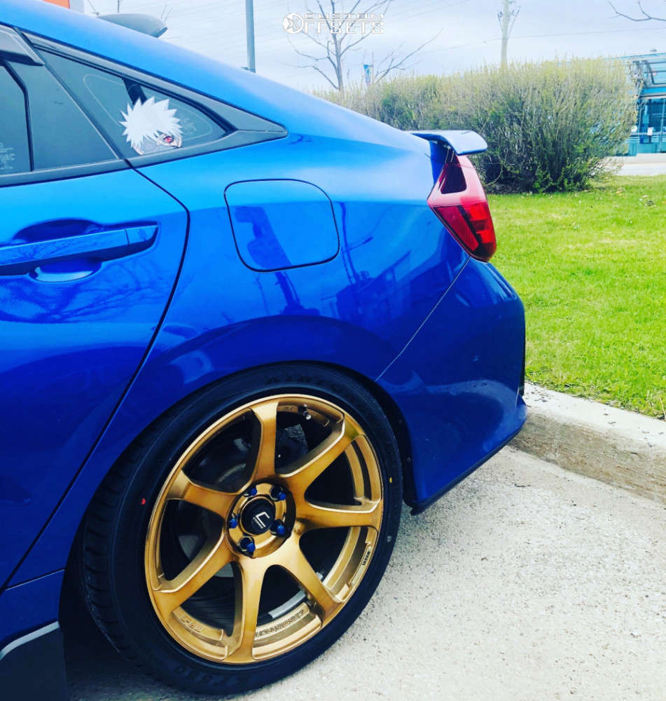 2019 Honda Civic with 18x9 25 Cosmis Racing Mr7 and 245/40R18 Kinforest ...