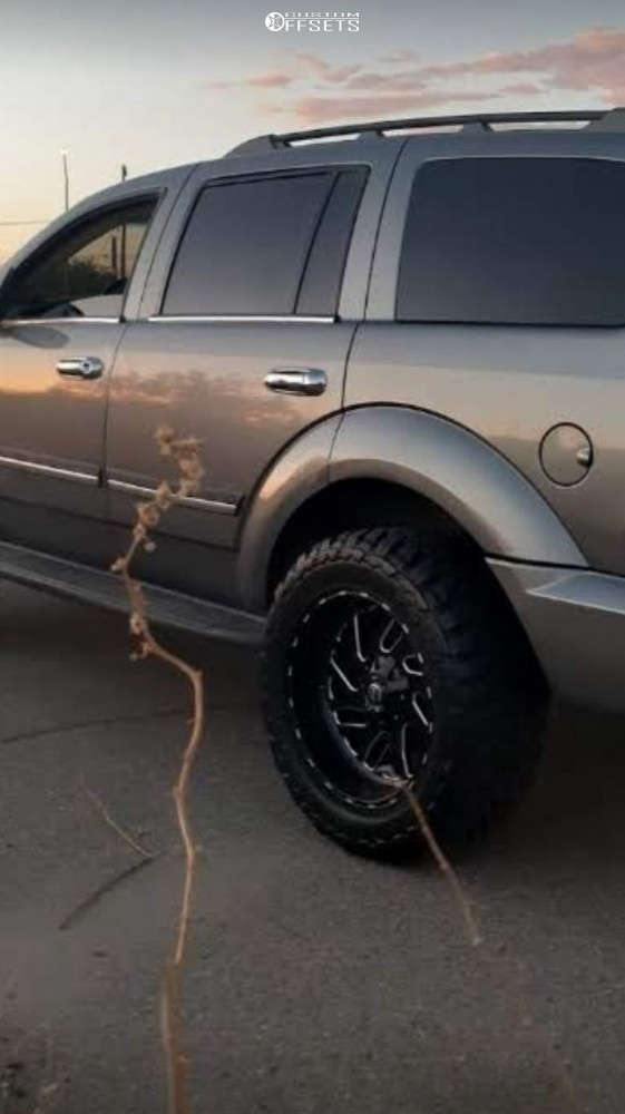 2007 Dodge Durango with 20x10 -24 Fuel Triton D581 and 33/12.5R20 Toyo ...