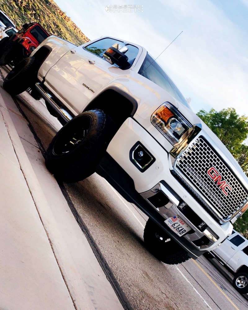 2016 GMC Sierra 2500 HD with 20x12 -44 Fuel Avenger and 275/65R20 Nitto ...