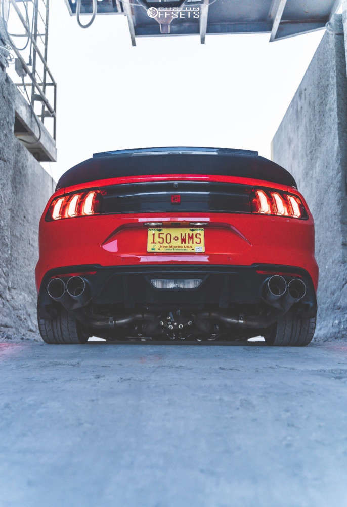 2019 Ford Mustang with 19x9.5 20 Ferrada FR4 and 255/35R19 Federal All ...