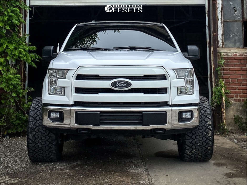 2016 Ford F-150 with 24x14 -76 Dropstars 655bm and 33/14.5R24 Venom ...