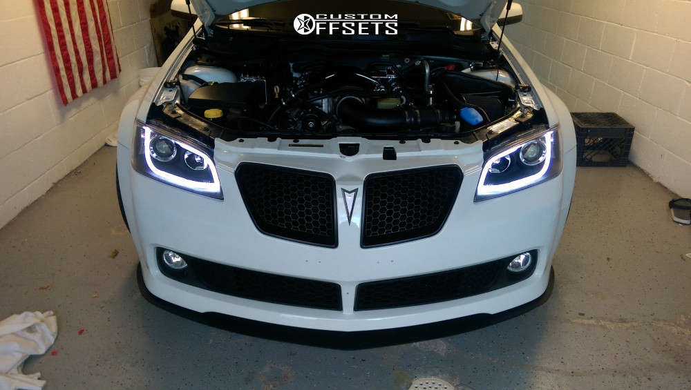 2009 Pontiac G8 with 20x9 40 MRR Gf6 and 265/40R20 Continental Extreme ...