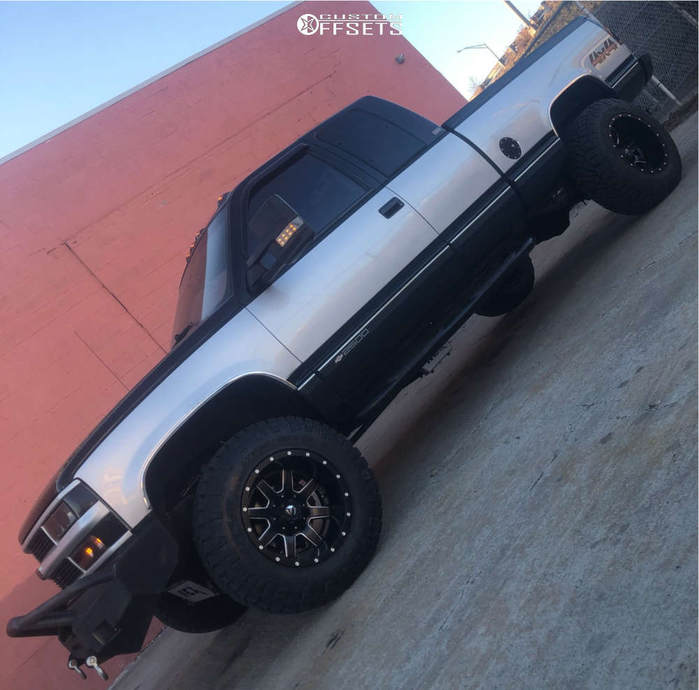 1994 Chevrolet K2500 with 18x12 -44 Fuel Maverick D538 and 305/65R18 ...