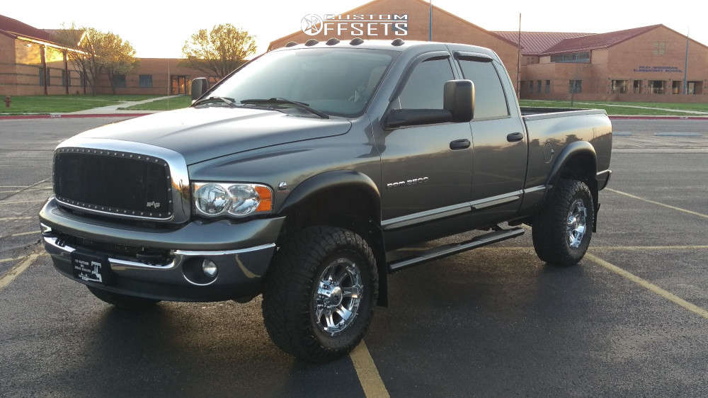 2005 Dodge Ram 2500 with 17x9 -12 Raceline Raptor and 33/12.5R17 Nitto ...