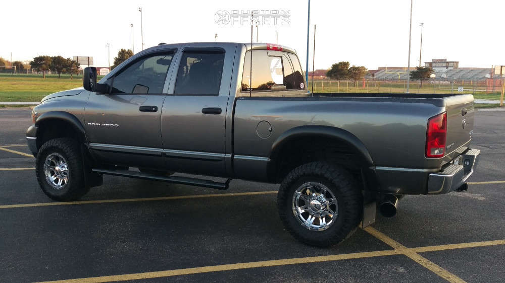 2005 Dodge Ram 2500 with 17x9 -12 Raceline Raptor and 33/12.5R17 Nitto ...