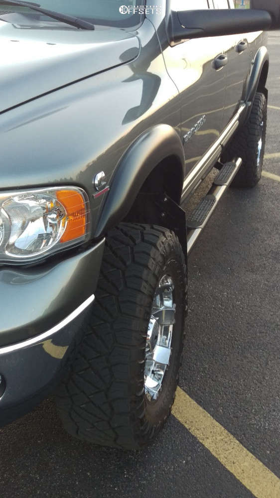 2005 Dodge Ram 2500 with 17x9 -12 Raceline Raptor and 33/12.5R17 Nitto ...