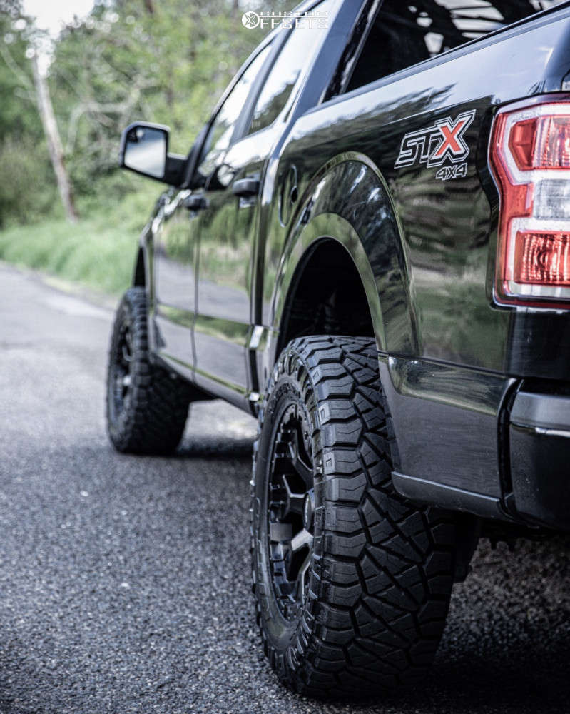 2018 Ford F-150 with 18x9 -12 Helo He878 and 33/12.5R18 Nitto Ridge ...