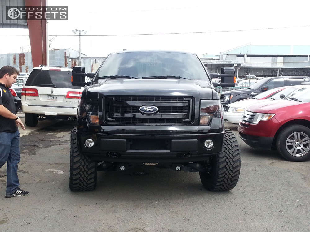 2013 Ford F-150 with 22x12 -44 Fuel Nutz and 325/50R22 Durun Mt and ...