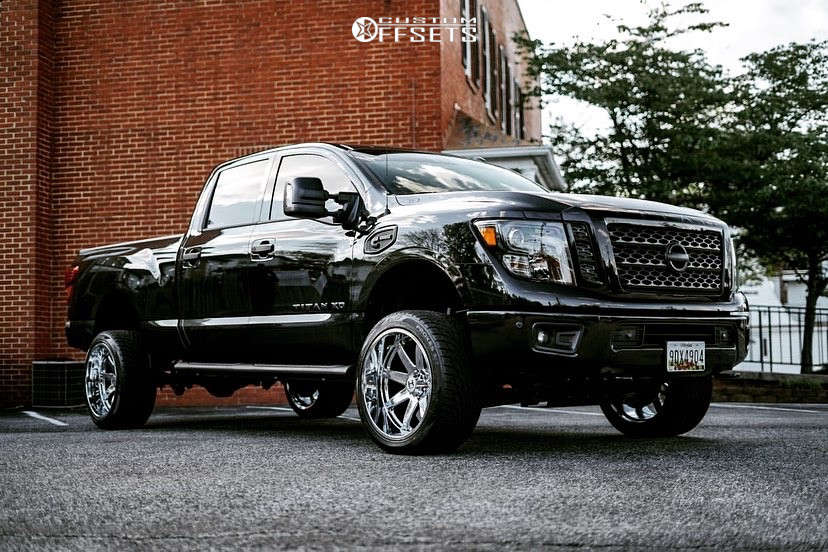 2019 Nissan Titan XD with 22x12 -44 Hostile Alpha and 305/45R22 Toyo ...