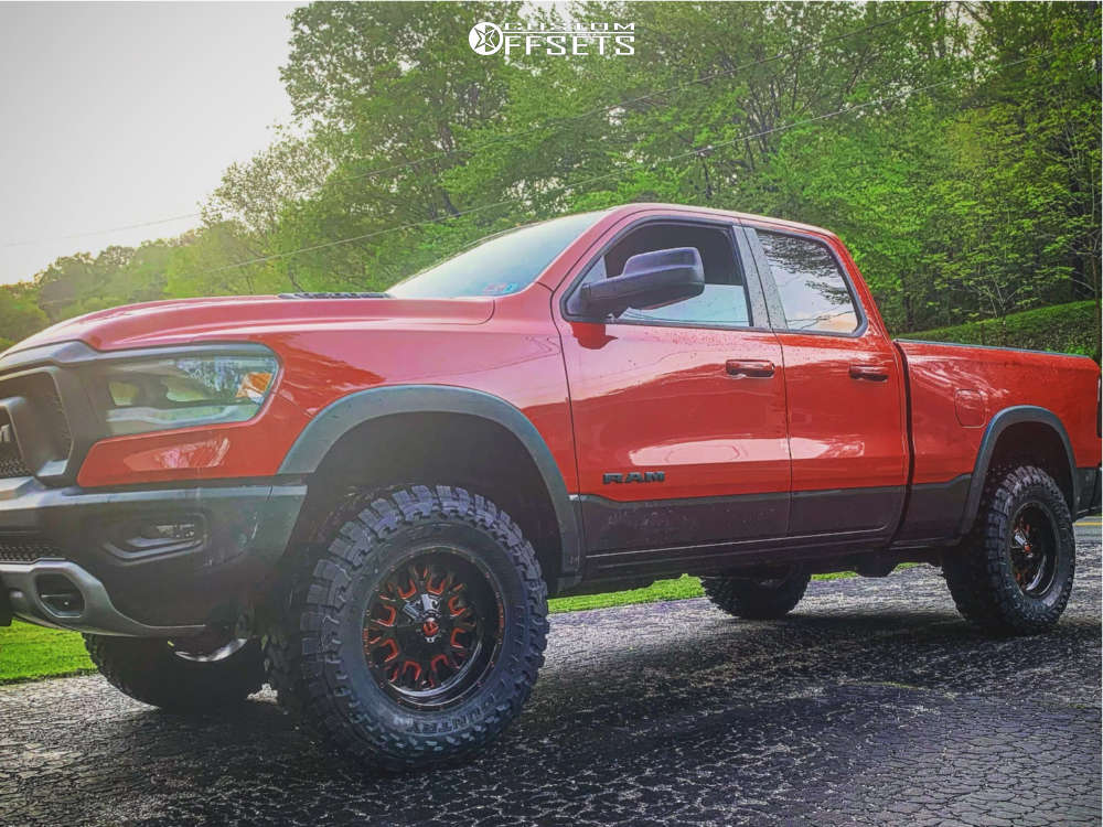 2019 Ram 1500 with 18x9 1 Fuel Stroke and 35/12.5R18 Toyo Tires Open ...