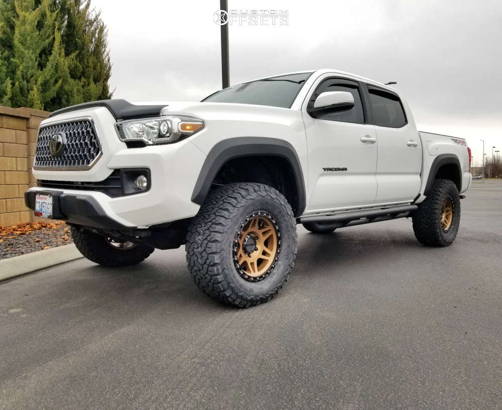 2019 Toyota Tacoma with 17x8.5 0 Method Mr312 and 33/12.5R17 BFGoodrich ...