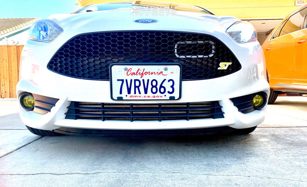 2016 Ford Fiesta with 17x7.5 42 Fifteen52 Podium and 205/40R17 Nankang ...