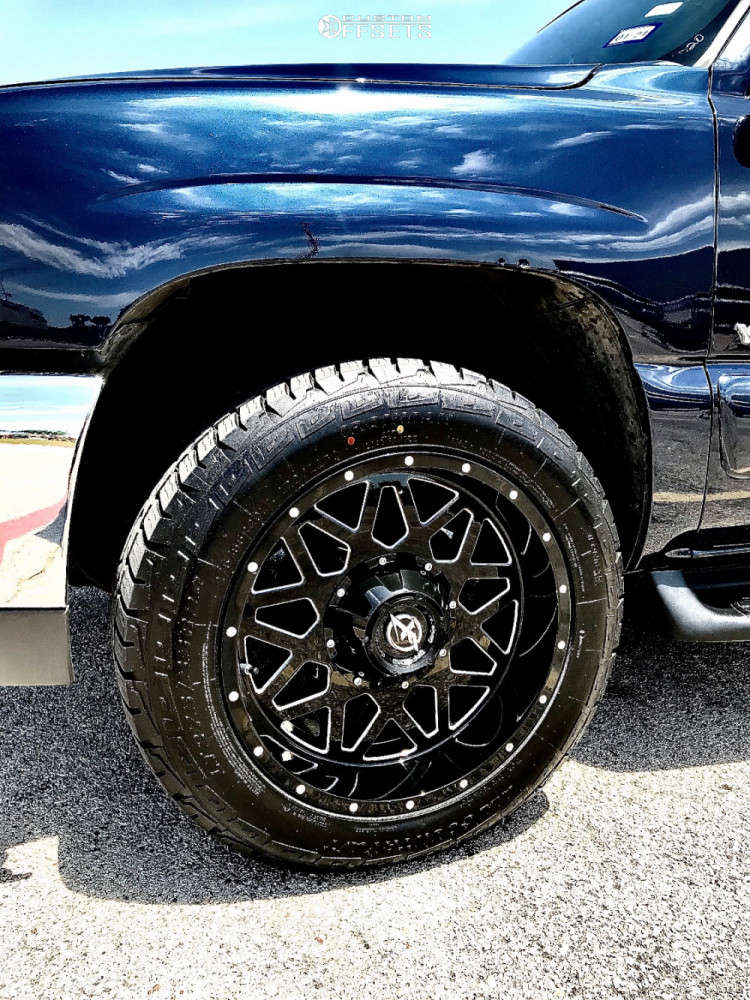 2004 GMC Yukon with 20x10 -12 Xf Offroad Xf-211 and 275/55R20 Ironman ...