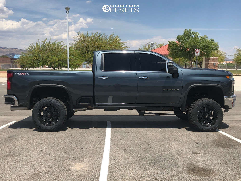 2020 Chevrolet Silverado 2500 HD with 20x10 -18 Pro Comp Series 73 and ...